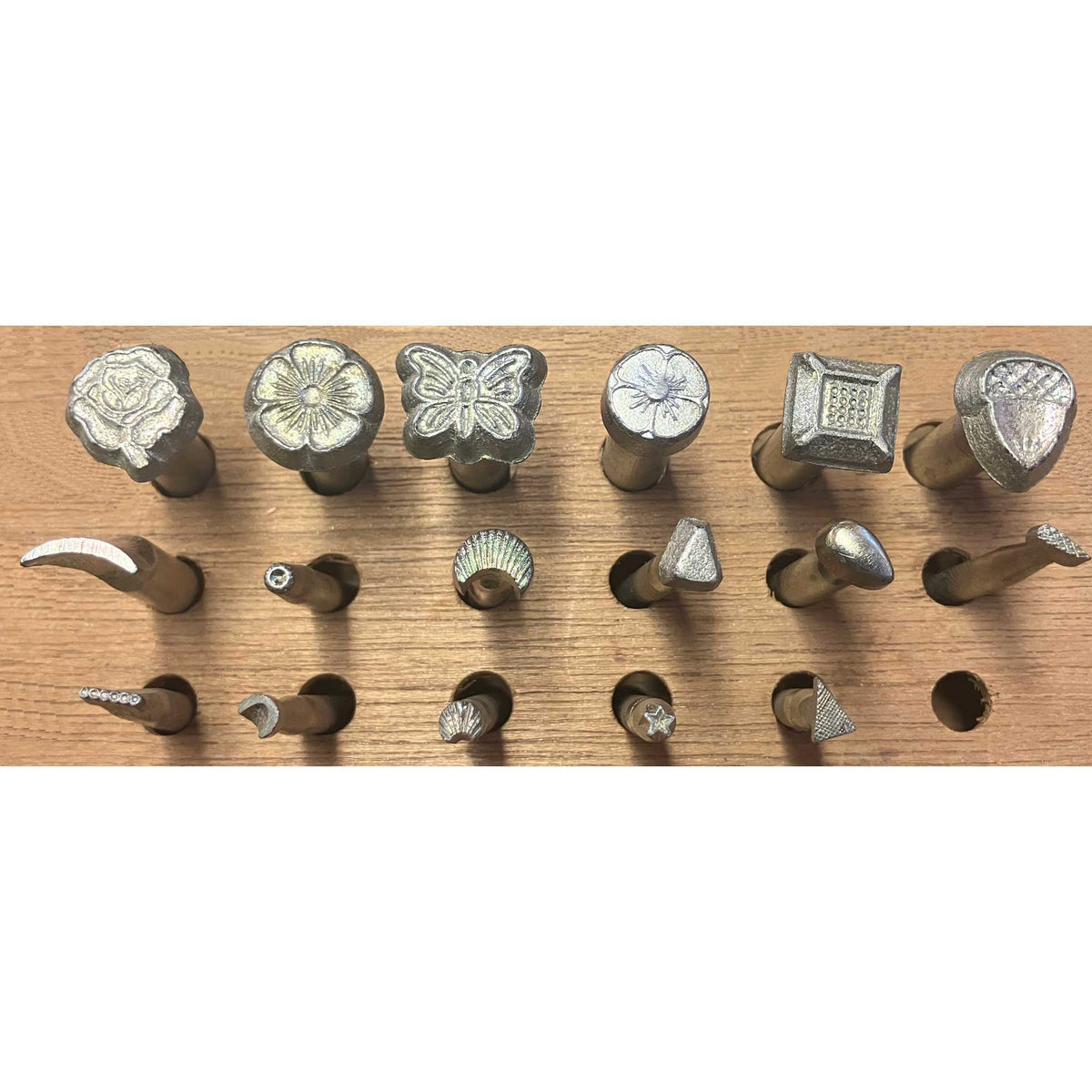 Economy Leather Stamps Set of 17 – LeatherworkToolSupply.com